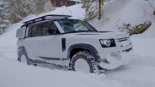 LAND ROVER DEFENDER 3.0D EXPLORER PACK